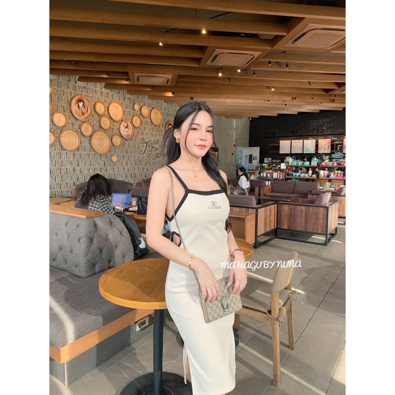 Phapassz - เดรสยาวดีเทลเว้าเอว ติดอะไหล่ เฟี๊ยซๆ สับๆ Nannaphat | Shopee Thailand