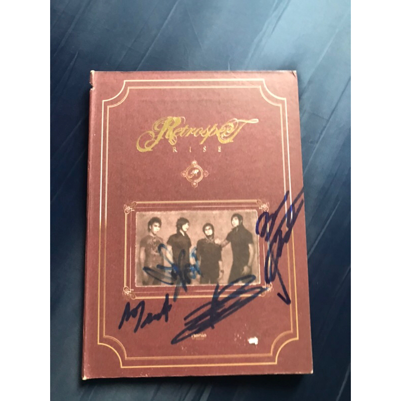 Retrospect RISE แผ่นซีดีเพลงแผ่นมือสองปกกับด้านในมีลายเซ็นต์จริง ...
