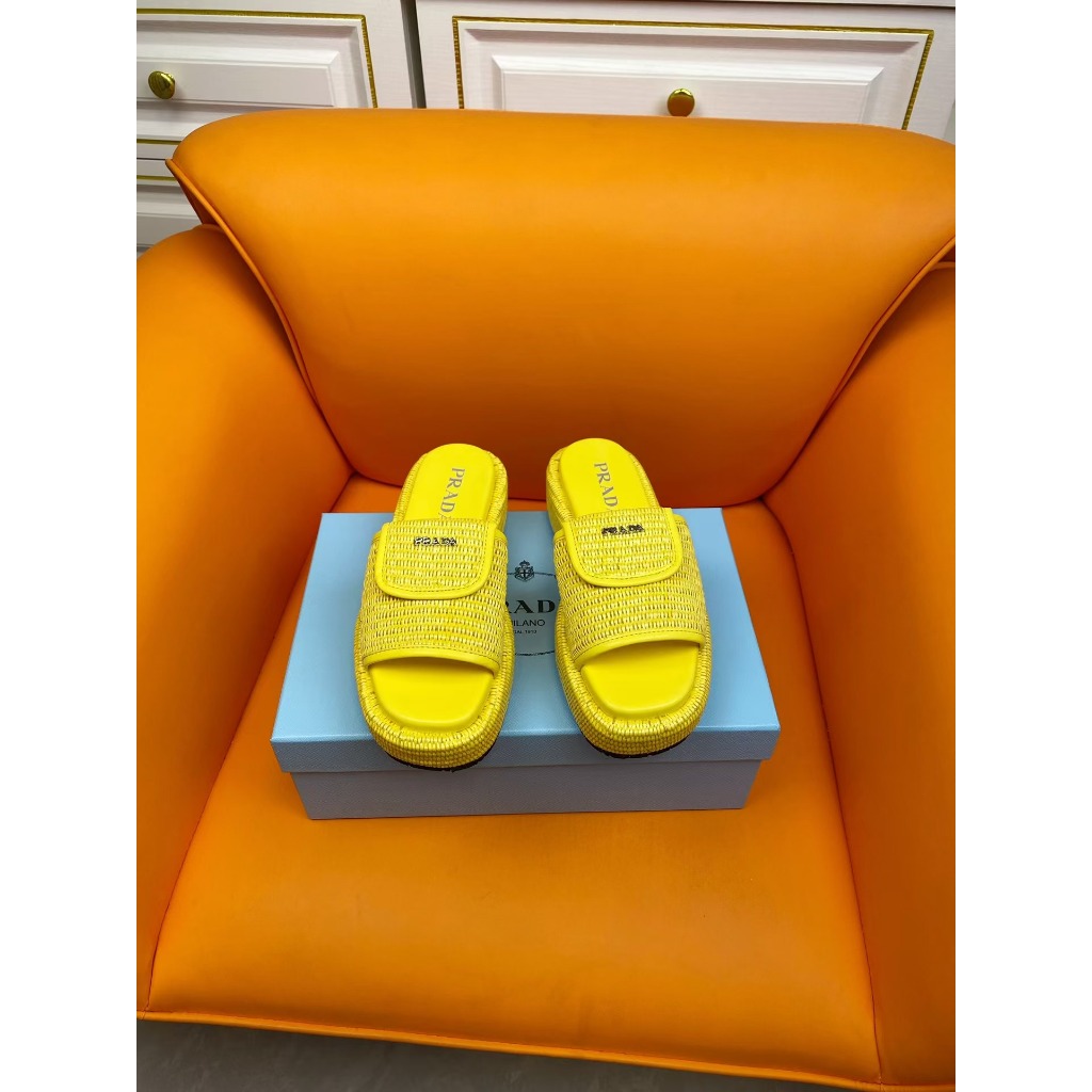 Prada Grass ถักรองเท้าแตะหนังแกะด้านใน | Shopee Thailand