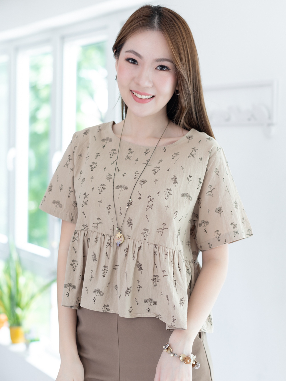 Narinari : NT2458 Floral Print Sunny Top เสื้อทำงาน | Shopee Thailand