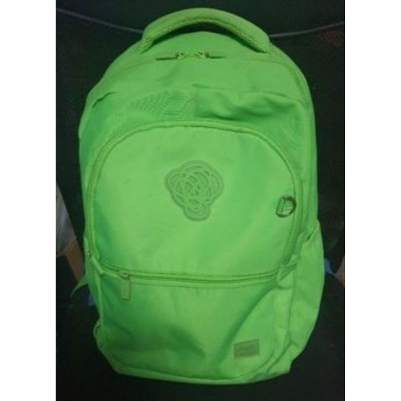 Smiggle Neon Classic backpack กระเป๋าเป้ Smiggle สีเขียวนีออน มือสอง ...
