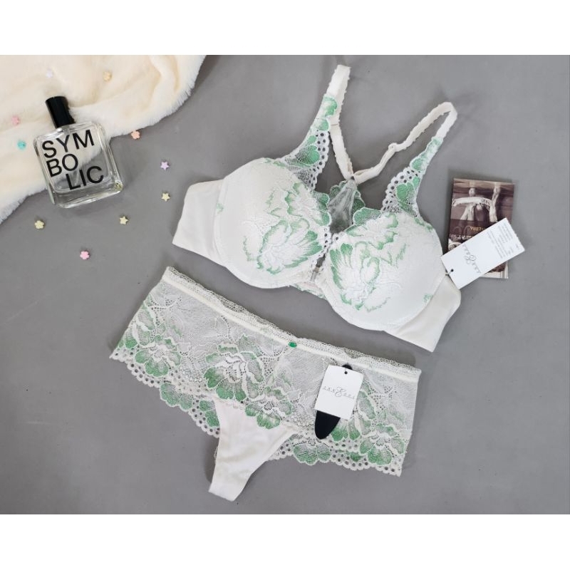 Annebra เสื้อชั้นใน 32B 32C 32D 34C | Shopee Thailand