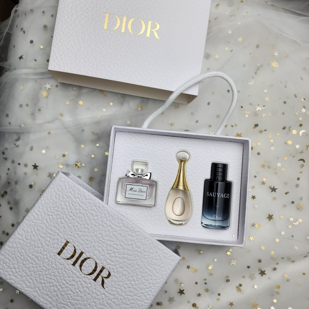 น้ำหอมจิ๋วมินิ "Dior Perfume Set of 3 Travel Size Miniature เซ็ทน้ำหอม ...