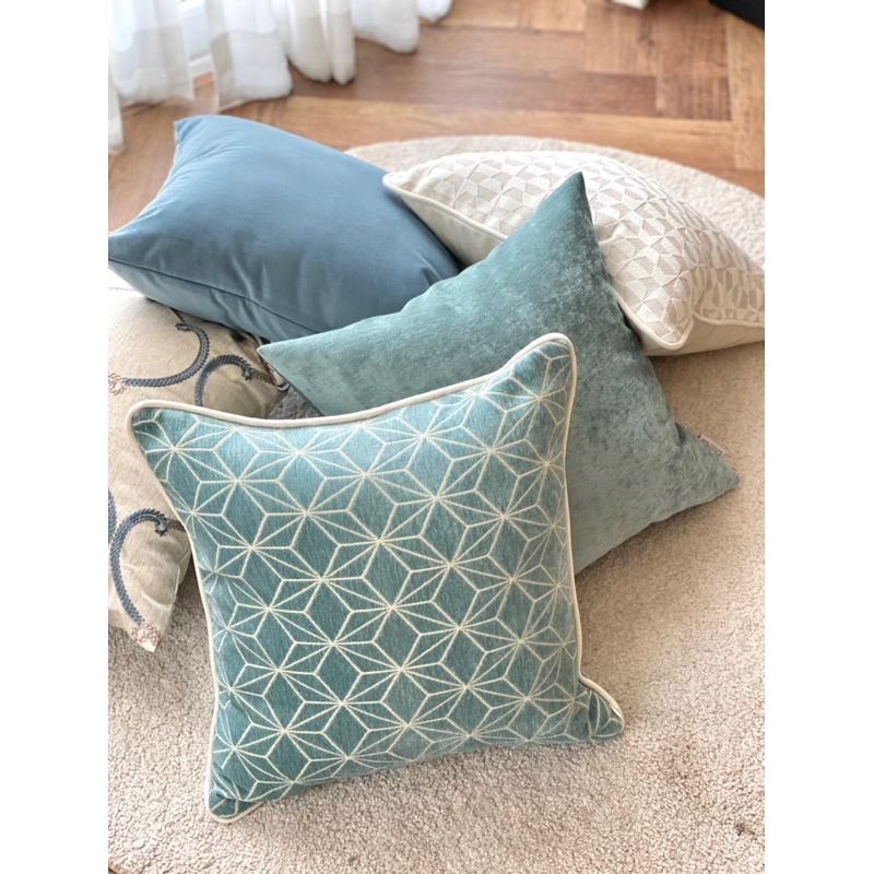 PUSANI - หมอนอิง Star Velvet โทนสีฟ้าขาว 45x45 cm | Shopee Thailand