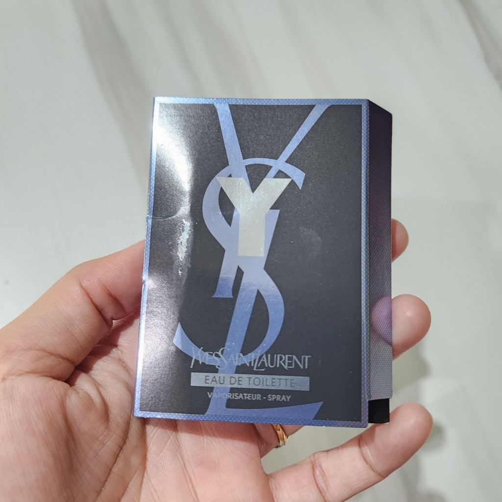 น้ำหอมไวออลทดลอง YSL Yves Saint Laurent Y Eau De Toilette 2022 ขนาด 1.2ml ขนาดทดลองของแท้ ...