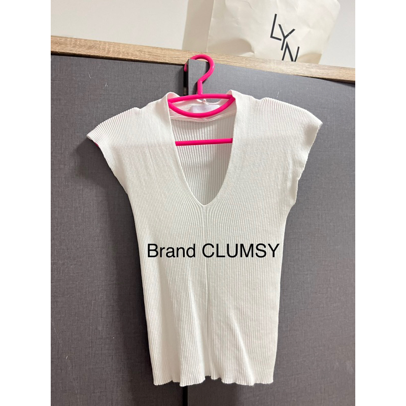 เสื้อยืด แบรนด์ b.clumsy แท้ 100% #มือสอง | Shopee Thailand