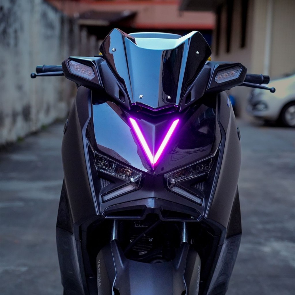 ไฟแต่ง LED ติดหน้ารถ สำหรับ Xmax300 2023 | Shopee Thailand