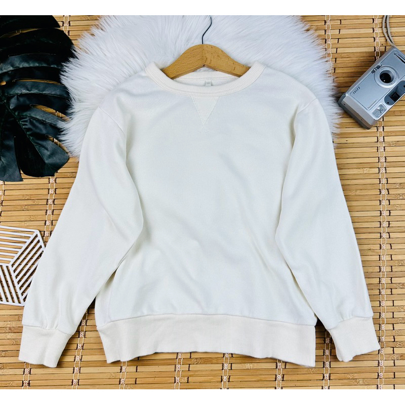 เสื้อกันหนาวเด็กไซด์ 120 /GU | Shopee Thailand