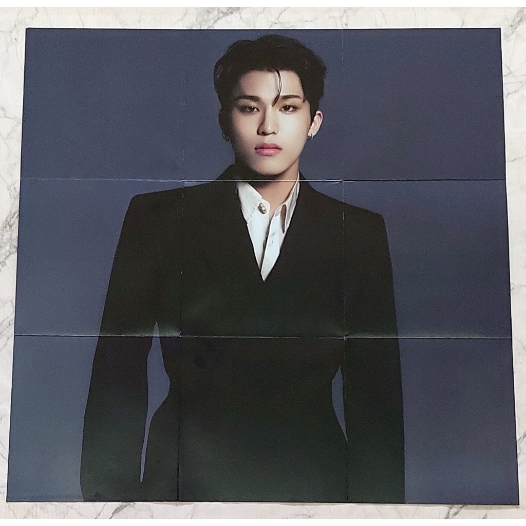 Folded Poster จาก อัลบั้ม TREASURE - REBOOT Album เวอร์ Digipack ปก ...