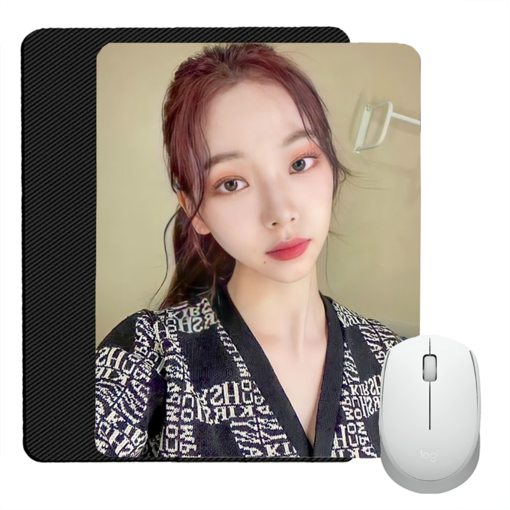 แผ่นรองเมาส์ Mouse Pad พิมพ์ลาย นักร้องเกาหลี คารีน่า Karina Aespa ...