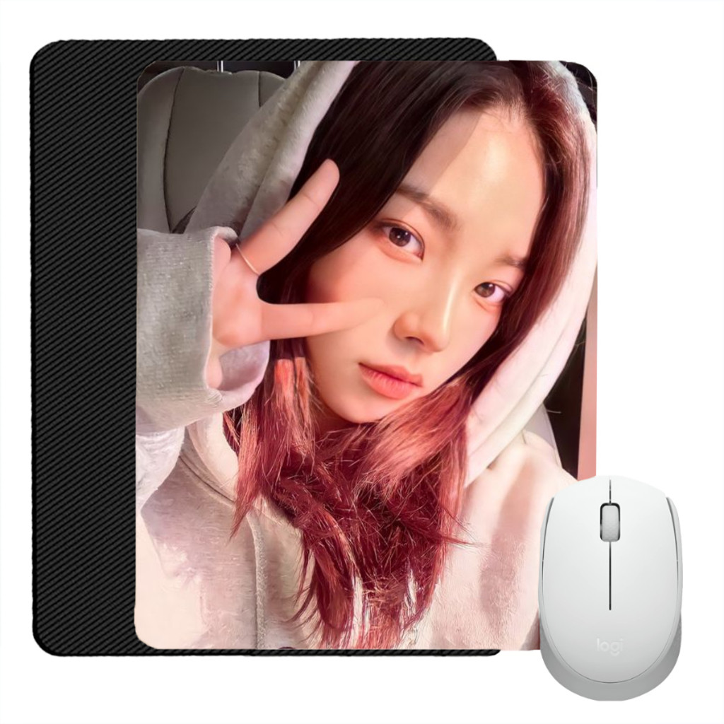 แผ่นรองเมาส์ Mouse Pad พิมพ์ลาย นักร้องเกาหลี คารีน่า Karina Aespa ...