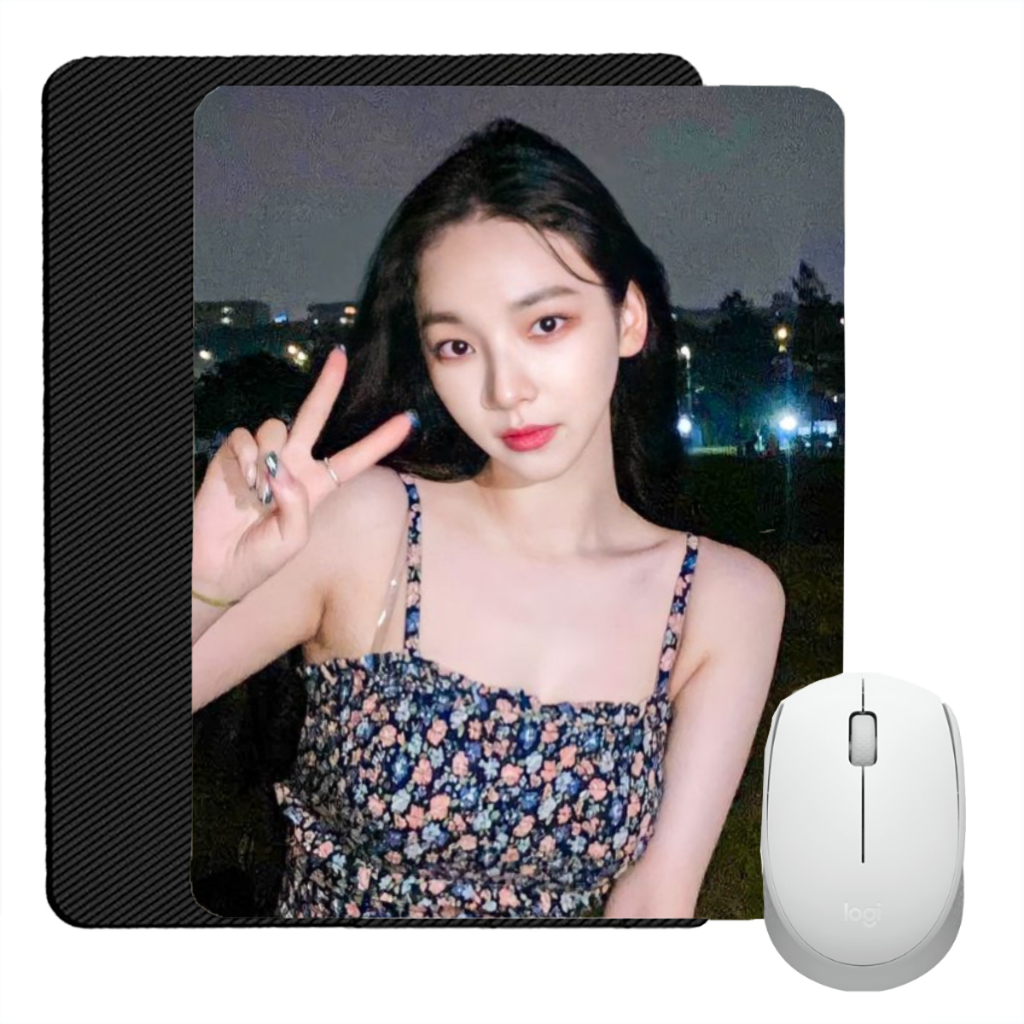 แผ่นรองเมาส์ Mouse Pad พิมพ์ลาย นักร้องเกาหลี คารีน่า Karina Aespa ...