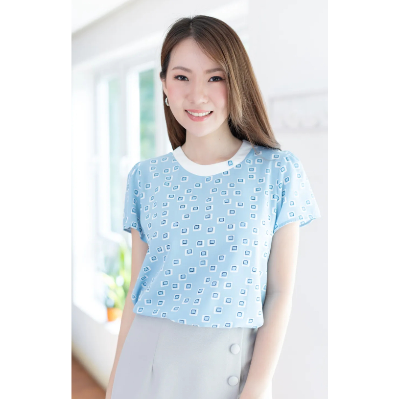 Narinari : MT3601 Overlap Collar with Button Blouse | Shopee Thailand