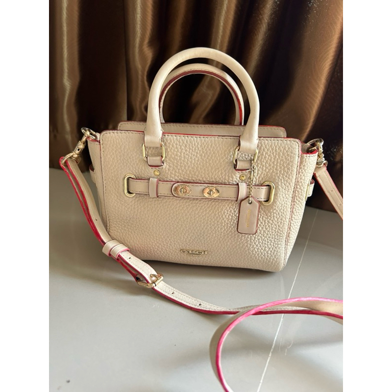 Coach size8 งานOriginal มือสอง สภาพตามรูปภาพ ด้วนในเปรื้อนจากการใช้งาน ...