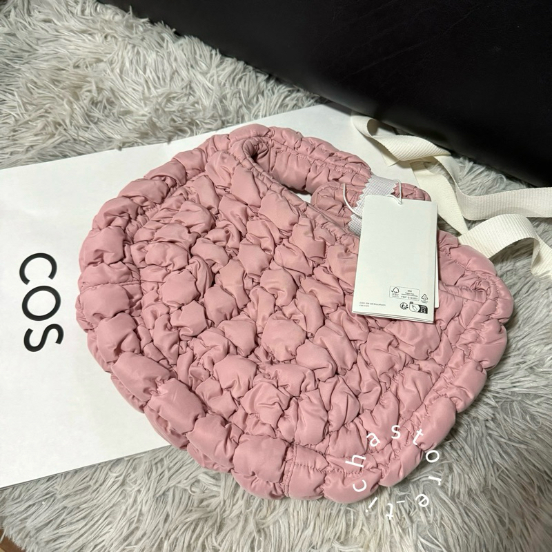 (พร้อมส่ง) กระเป๋า Cos Quilted Mini Bag สี Black/Off white/Sakura Pink ...