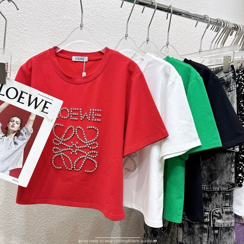 เสื้อยืดตัวสั้น loe we ลายแบรนด์ตอกหมุดเพชร เรียบหรูสวยแพง Full set ...