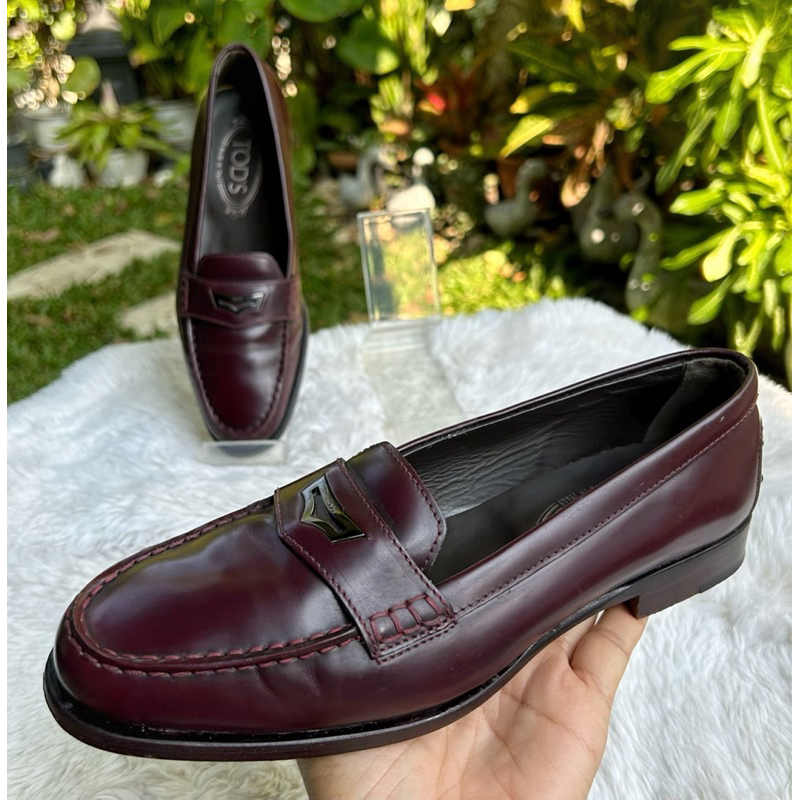 TOD'S Burgundy Loafers Sz.37 รองเท้าแบรนด์เนมมือสอง | Shopee Thailand