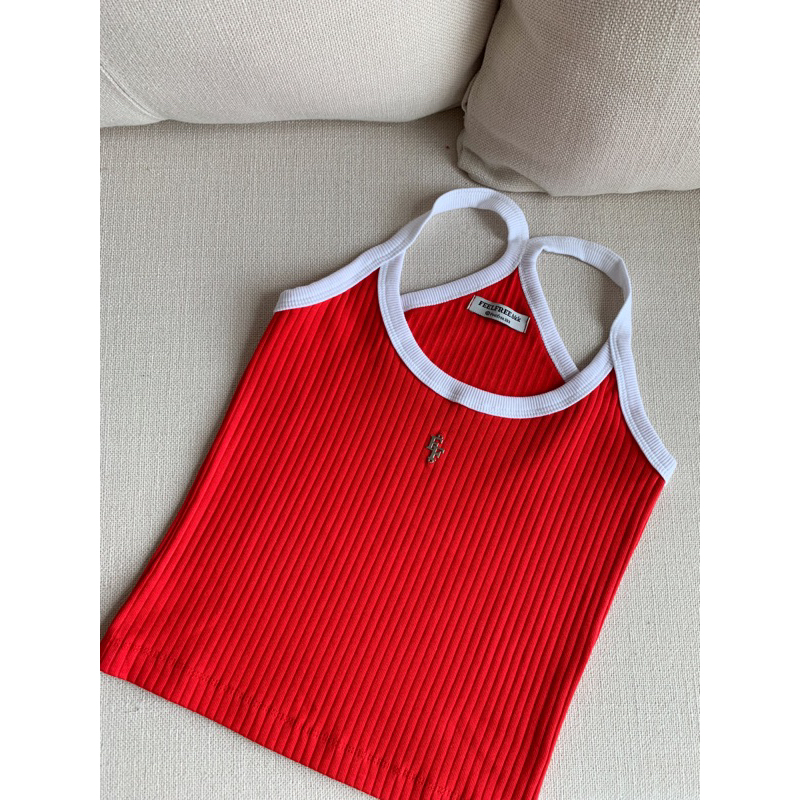 Anna Tank Top 690.- เสื้อกล้ามดีไซน์เว้าคอ ทรงสวย ใส่เข้ารูปกระชับสัดส่วน เนื้อผ้าหนาและยืดใส่ ...