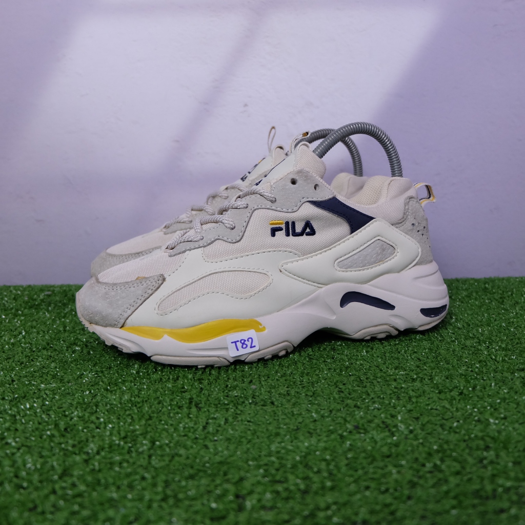 (38/24 cm) Fila Ray Disruptor สภาพสวยๆ ฟีล่า มือ2ของแท้💯 รองเท้าผ้าใบเกาหลีผู้หญิง | Shopee Thailand