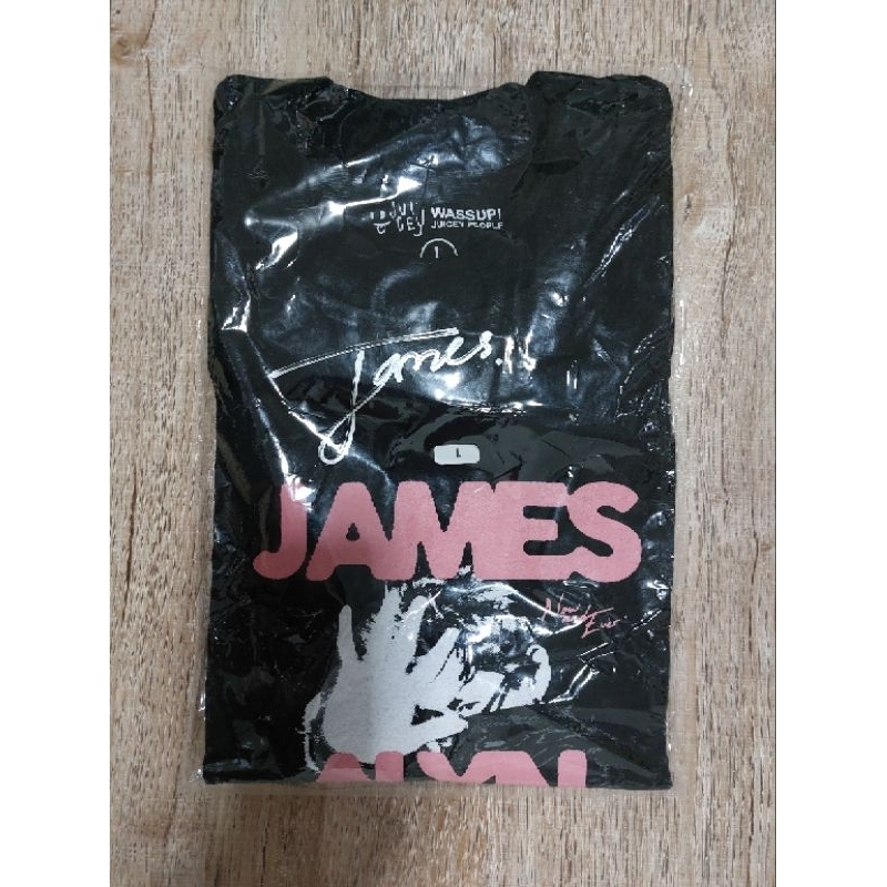 เสื้อ James Alyn Wee (วง Hybs) Size L (ลายเซ็นสด) | Shopee Thailand