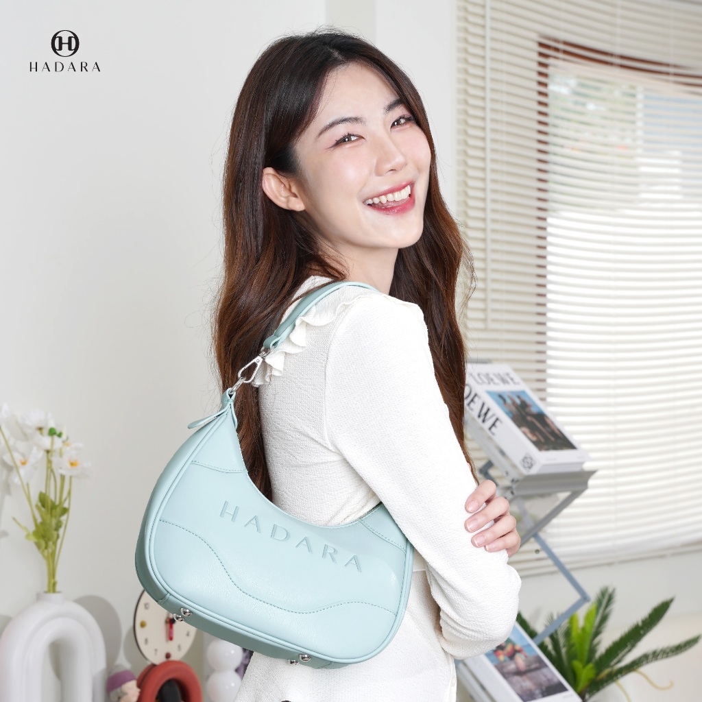 Hadara กระเป๋าสะพายข้าง รุ่น Light Carry No.13 สายกว้าง นุ่มพิเศษไม่บาดผิว ช่องเก็บ 16 ช่อง ...