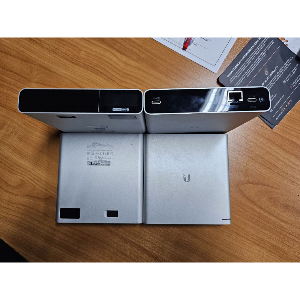 UBiQUiTi UniFi Cloud Key Gen 2 Plus สำหรับกล้องวงจรปิดของ UBiQUiTi ...