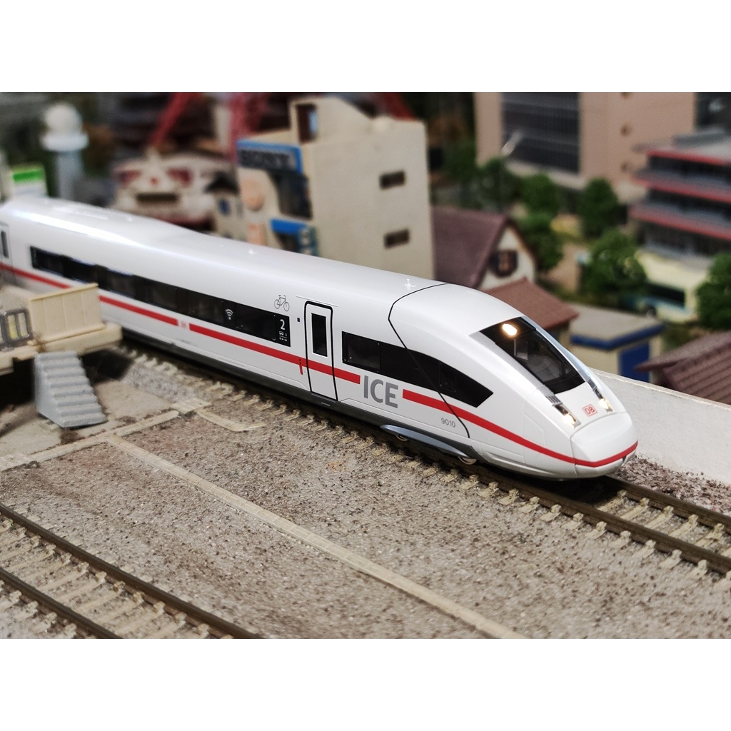 โมเดลรถไฟความร็วสูง โมเดลรถไฟ DB Highspeed train model train Kato ICE4 ...