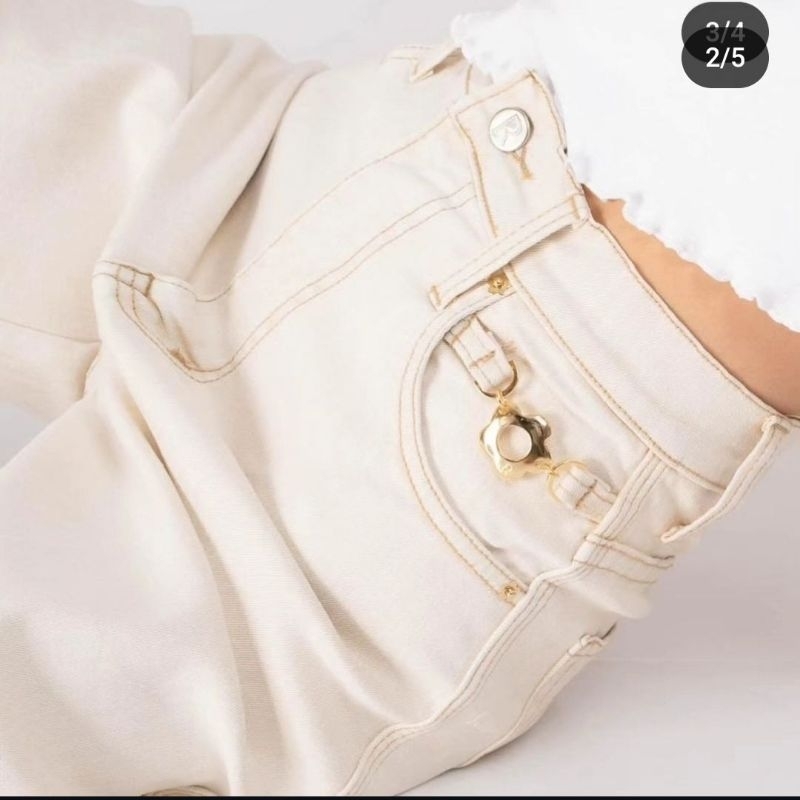 [Used] RYA Chole cream shorts jeans Size L | Shopee Thailand