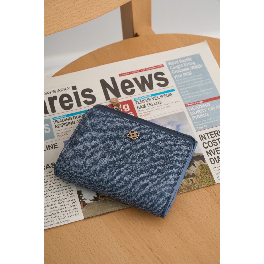PEROTA “Fluffy Denim Wallet ” มาพร้อมกล่อง | Shopee Thailand