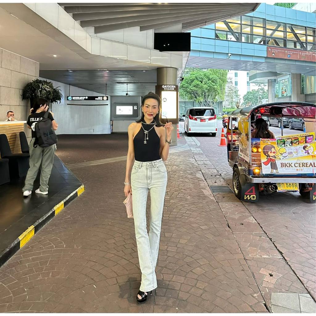 MOTTOM - Leejent (เทาน้อย) กางเกงยีนส์ทรงเอวสูงขาม้าเล็ก สีเทา | Shopee ...