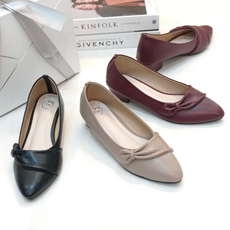 B13 รุ่นใหม่ล่าสุดของทางร้าน นิ่มใส่สบาย | Shopee Thailand