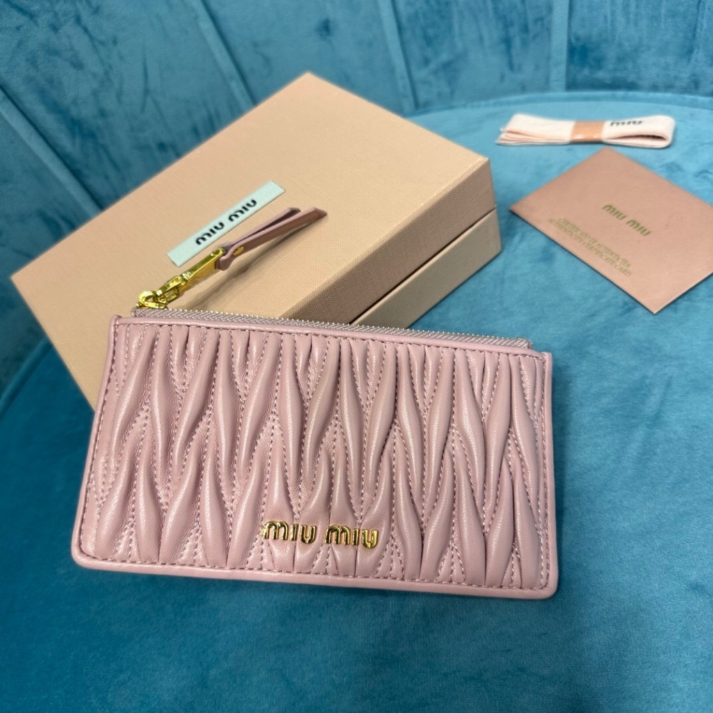มิว มิว Miu Miu Pocket Wallet Lamb Card Bag women's coin purse | Shopee Thailand