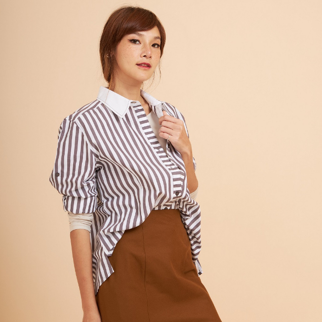 Stephanie Shirt เสื้อมีปก เสื้อเชิ้ตแขนยาวสีขาวลายทางสีน้ำตาล ปกและแขน ...