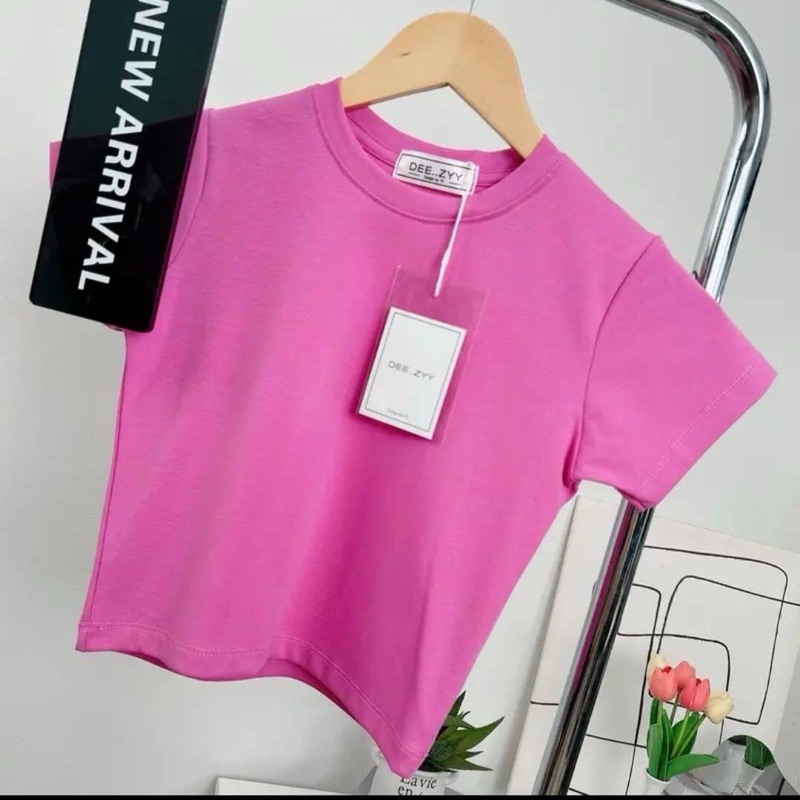 909พร้อมส่ง* ป้ายDEE ZYY เสื้อยืดคอกรมคอปแขนสั้น ไชร์1 พอดีตัวเหมาะกับสาว S,M ผ้าสวยใส่สบาย ...