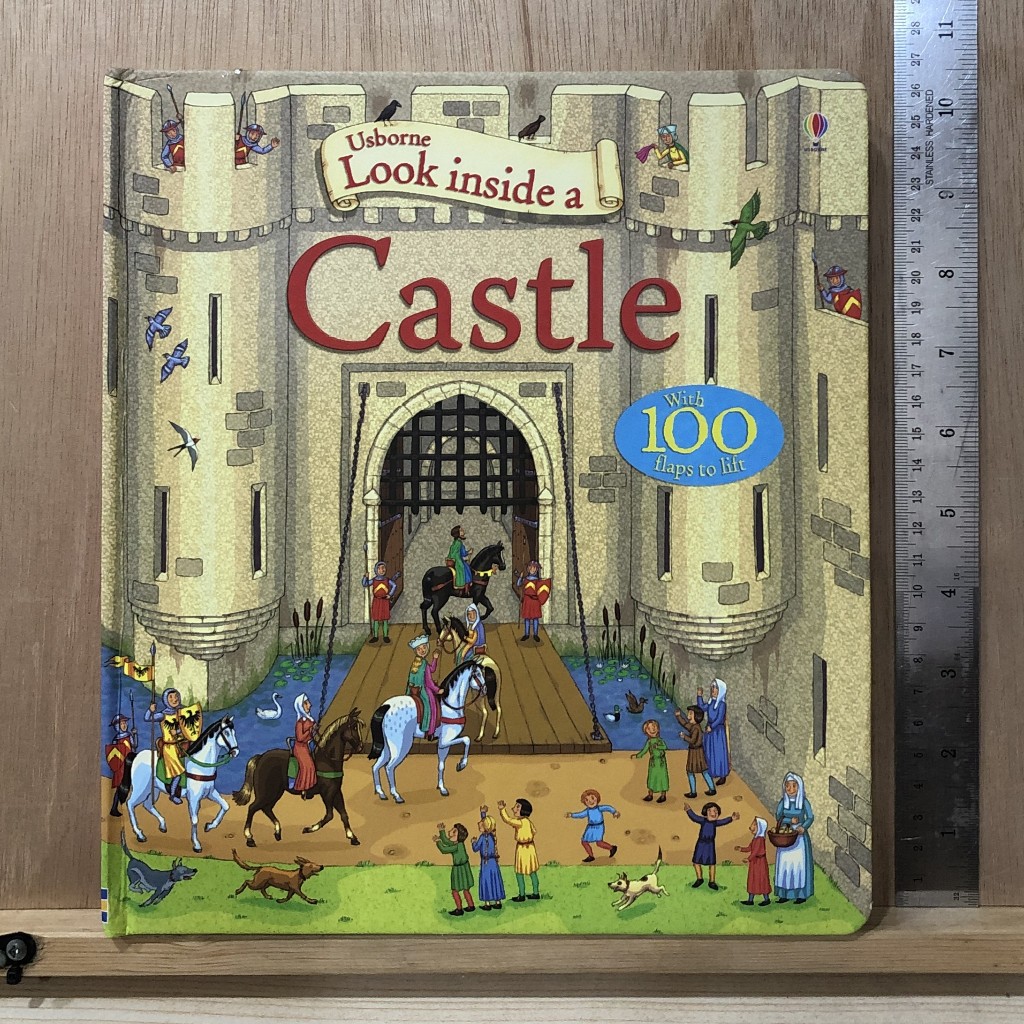 หนังสือภาษาอังกฤษ Board Book Usborne Look inside a Castle with over 100 ...