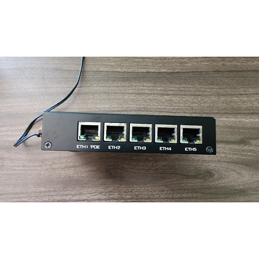 MikroTik RB450G - 5-Port Gigabit Ethernet, + MikroTik RouterOS, Level5 ...