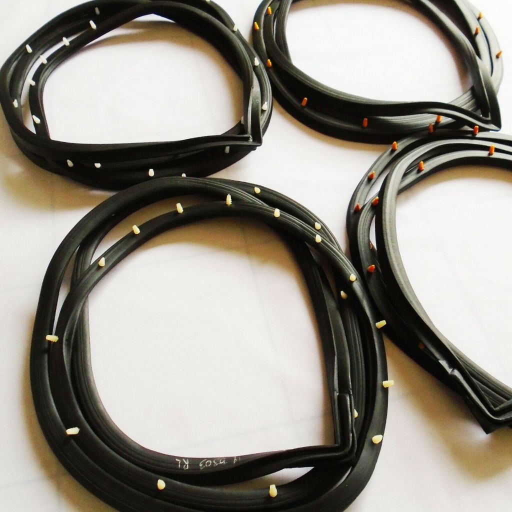 (4ประตู) LN85 ยางขอบประตู Toyota Hilux Mighty-X LN85 4 ประตู ปี1989-95 ...