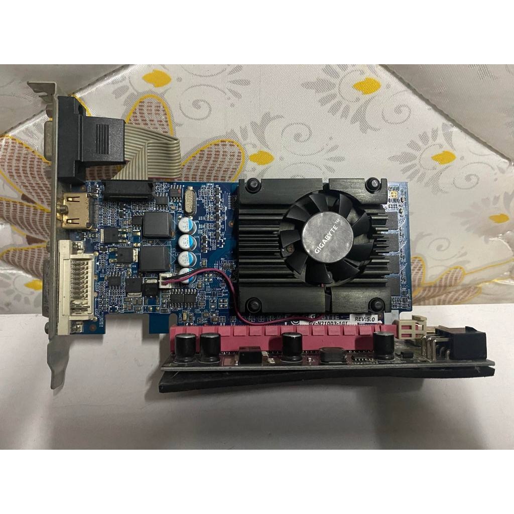 Gigabyte (การ์ดแสดงผล) GeForce 210 1GB 64-Bit DDR3 Ready Low Profile Ready Video Card (GV-N210D3 ...