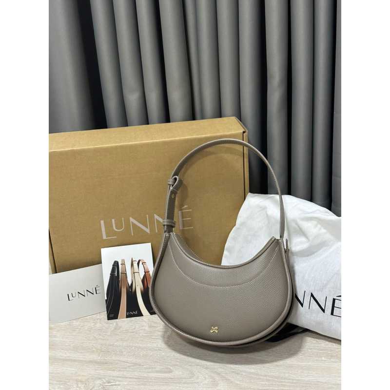 #ส่งต่อ #ส่งต่อกระเป๋า Lunne - mini lunar สี taupe | Shopee Thailand