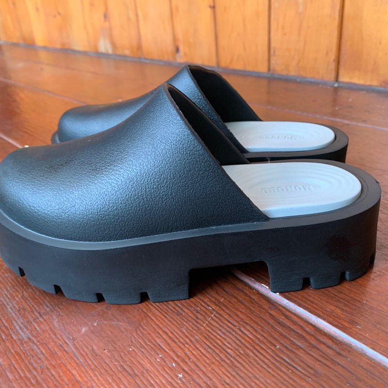 ส่งต่อรองเท้า MONOBO รุ่น Grace ราคา 560 ฿ ไซต์6 (37-38)แตะแบบสวมเสริม ...