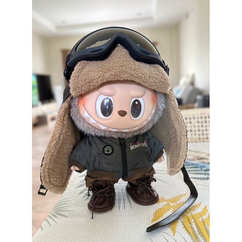 หมวกนักบิน พร้อมแว่น labubu 38 cm jump for joy time to chill | Shopee ...