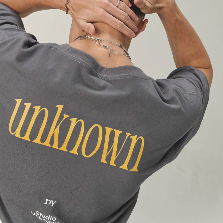 STUDIO UNKNOWN - Vive La Liberte T-shirt เสื้อยืดคอกลมสกรีนลาย | Shopee Thailand