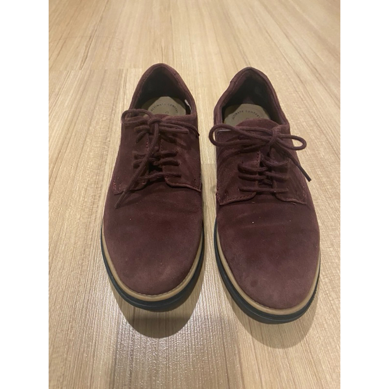 รองเท้า clarks แท้1000% ไซส์US6 [225] สีม่วงเข้ม สวยนิ่มมากก ขายตามสภาพเลยค่ะ | Shopee Thailand