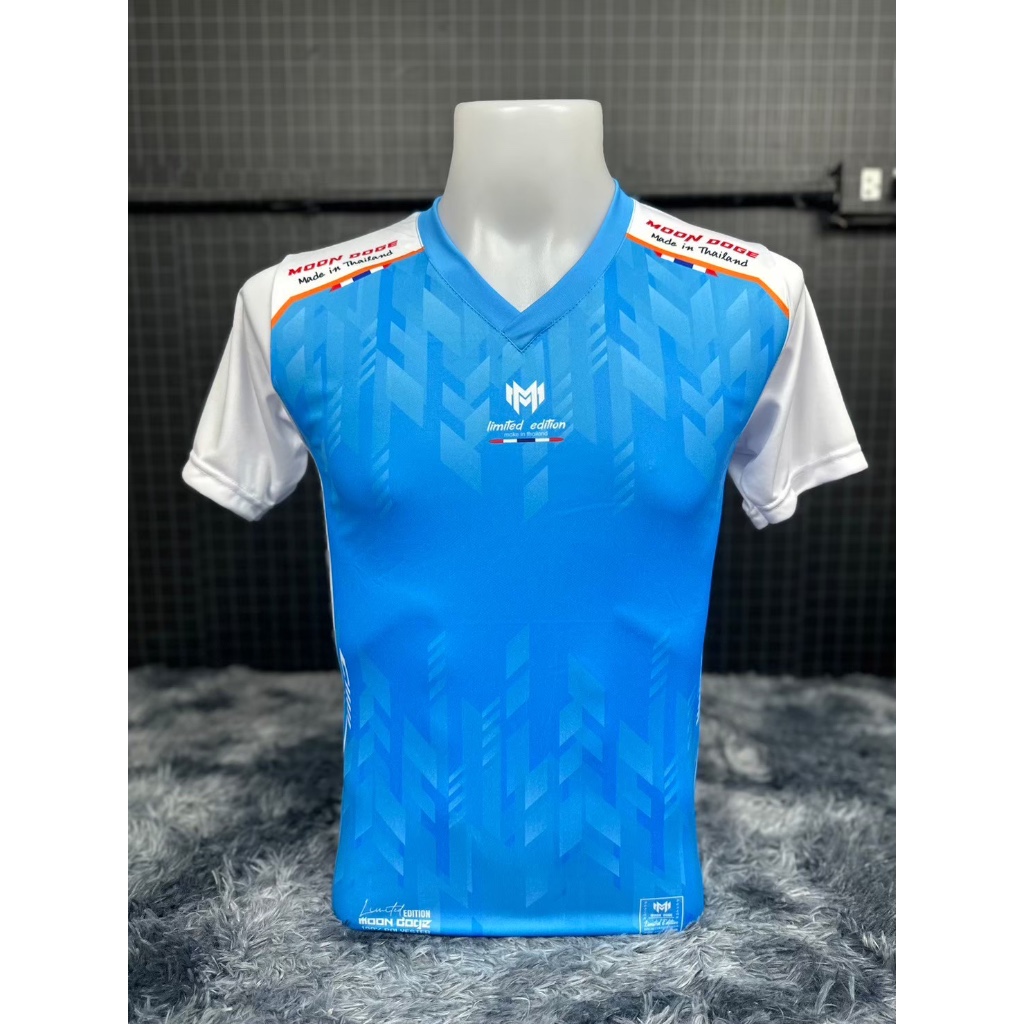 **ของแท้** เสื้อกีฬาแขนสั้นคอวี moondoge รุ่นGA-16 | Shopee Thailand