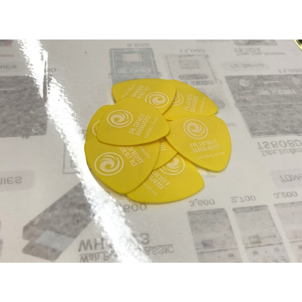ปิ๊คกีต้าร์ Planet Waves 2DYL3-25 Duralin Guitar Picks - Yellow - Light ...