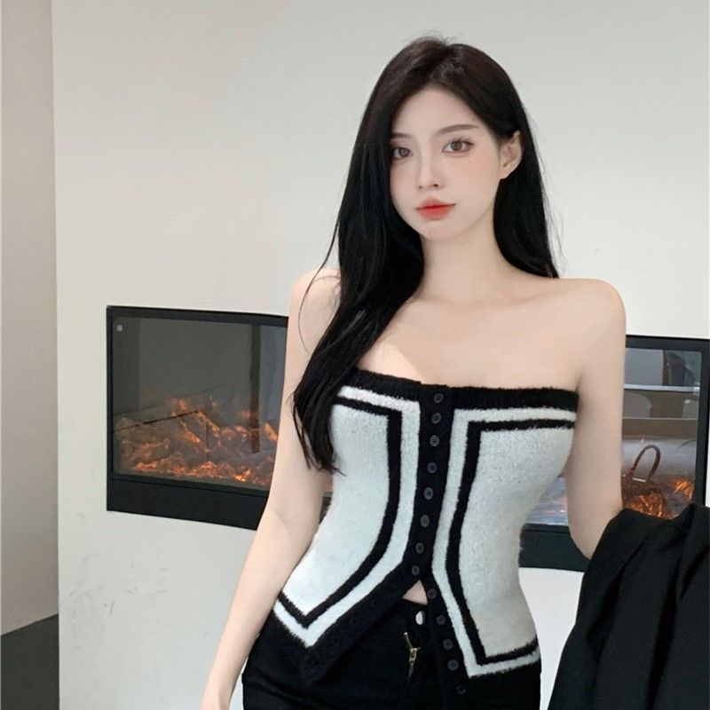 MiMi.Store เสื้อเกาะอก ดีเทลกระดุม รัดรูป ผ้านิ่มใส่สบาย | Shopee Thailand