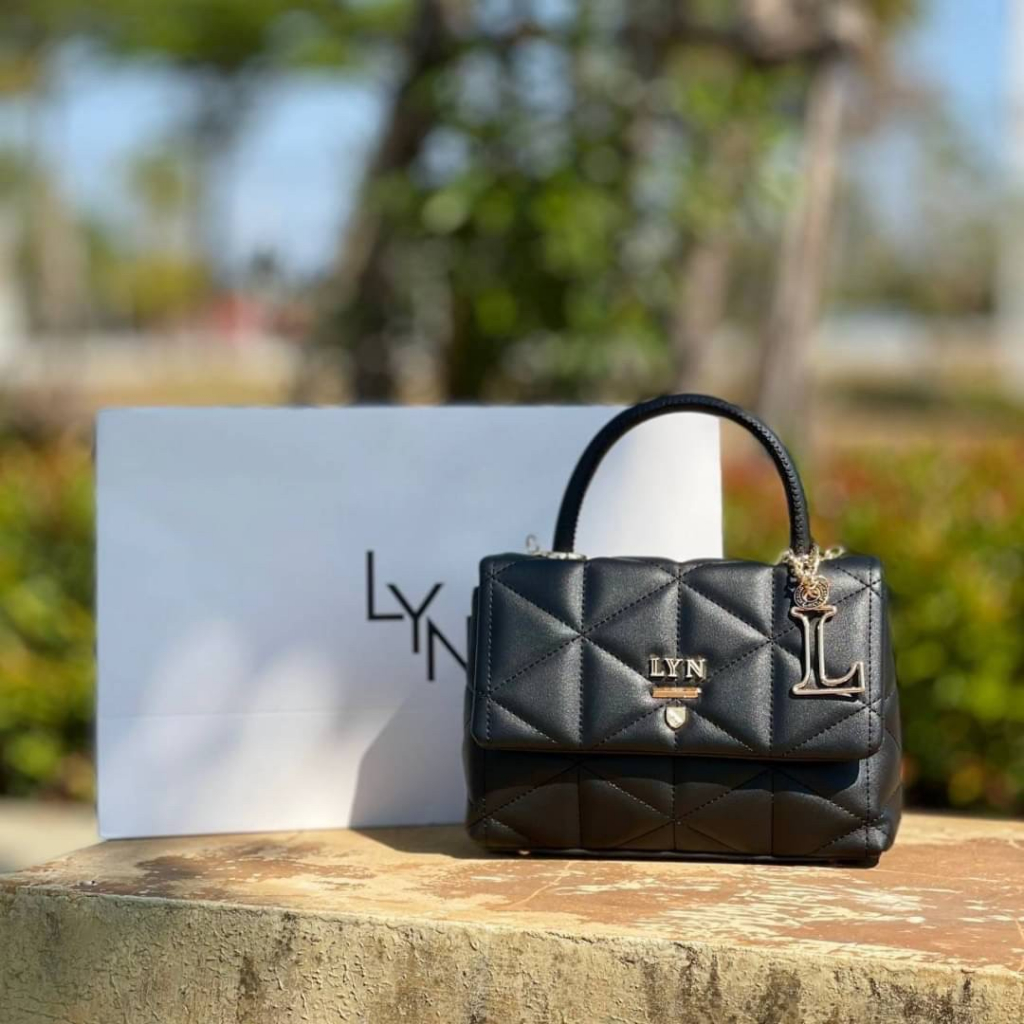 Lyn กระเป๋า Lyn โคโค่ Code:B1D240966 แบรนด์แท้ 100% งาน Outlet | Shopee ...
