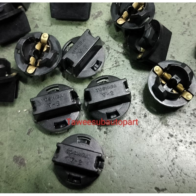 ขั้วหลอดไฟหน้าปัด เสียบหลอด T10 12V-24V TOSHIBA ราคาต่อ1ตัว | Shopee ...