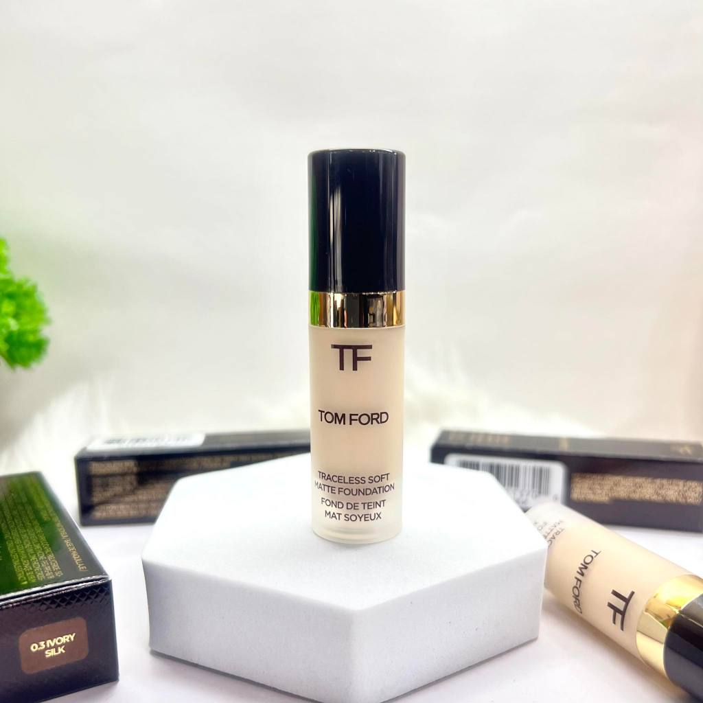 รองพื้น Tom Ford Traceless Soft Matte Foundation 4ml สี 0 3 Ivory