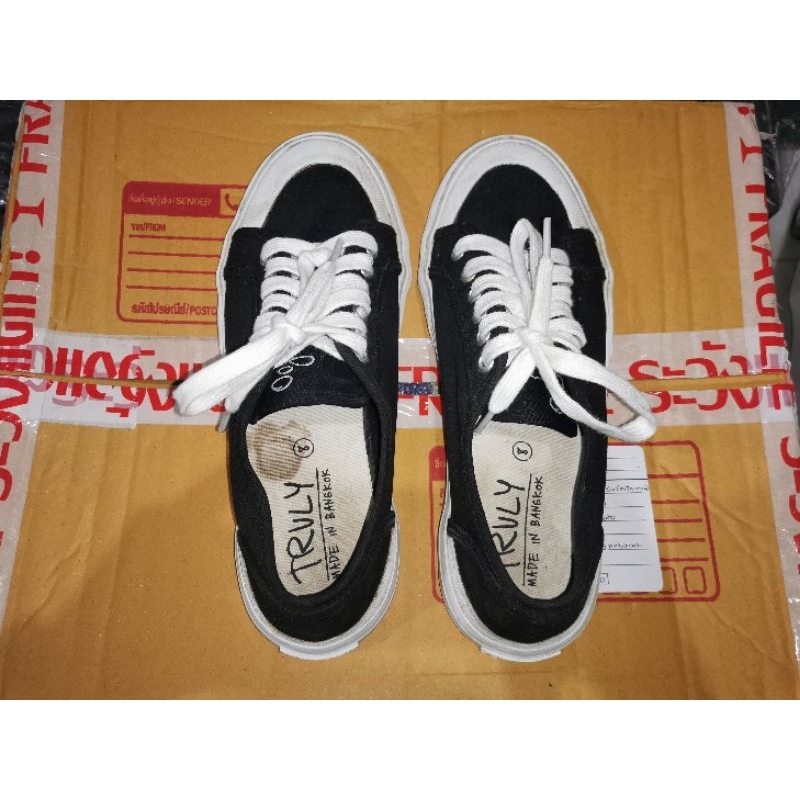 รองเท้า TRULY รุ่น SATI สีดำ | Shopee Thailand